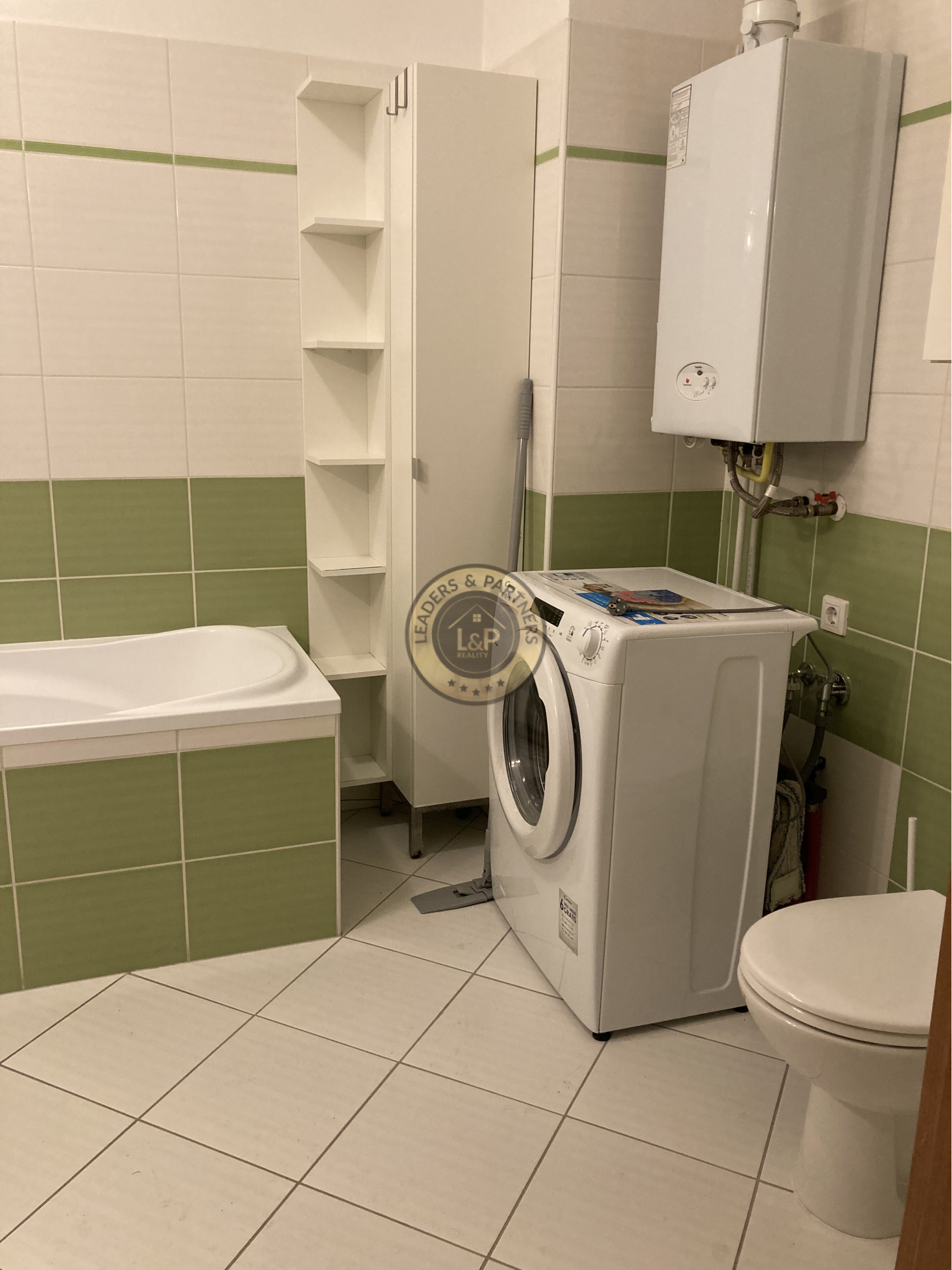 Rezervované - PRENÁJOM 3 izbový byt Rajka | L&P reality